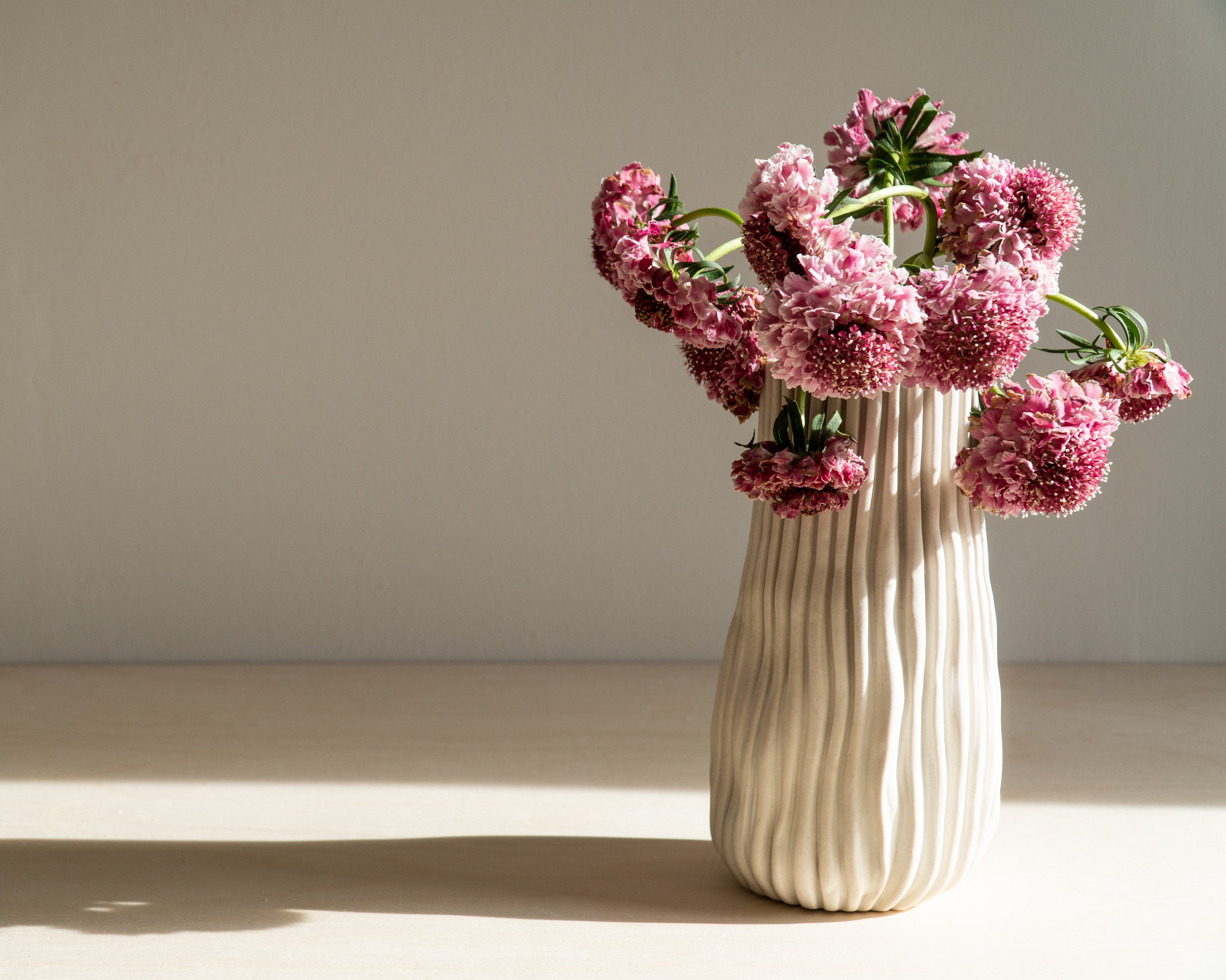 Wavy Porcelain Vase – Wynne Ware